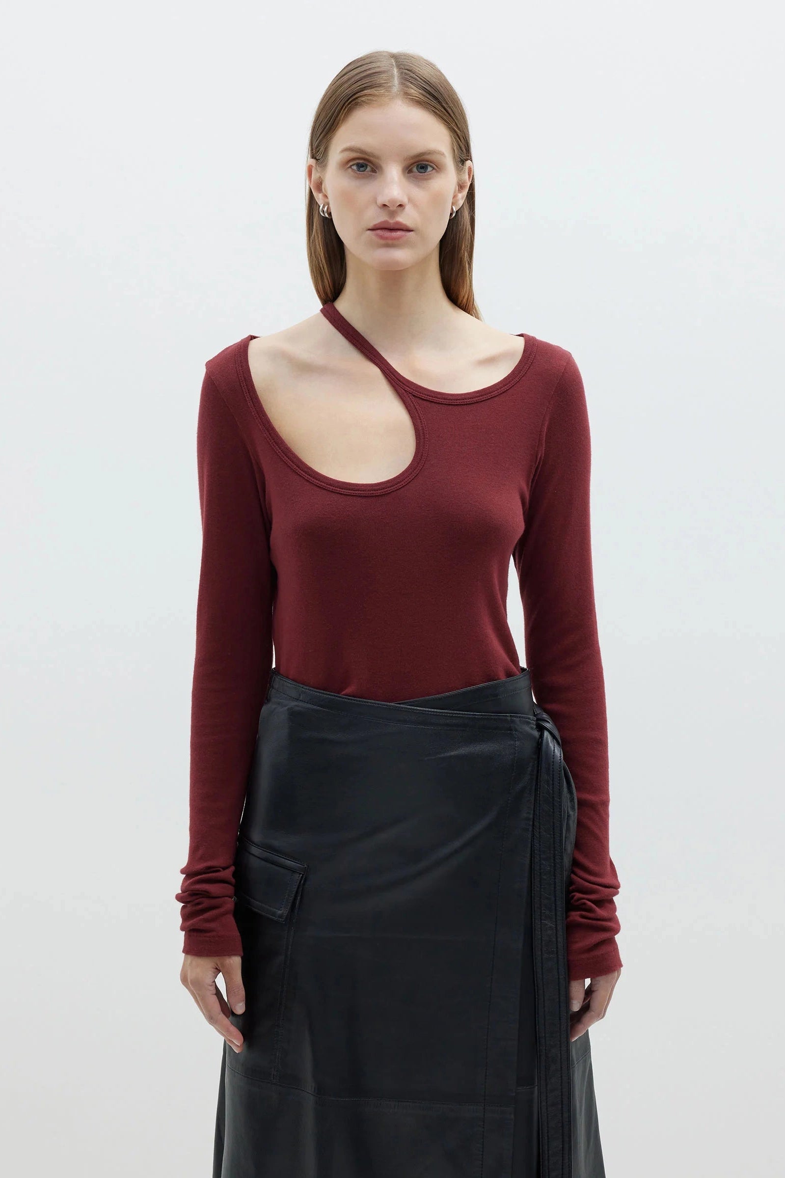 Slim Rib Cut Out Long Sleeve T.Shirt Currant – ROAR CLOTHING PTY LIMITED